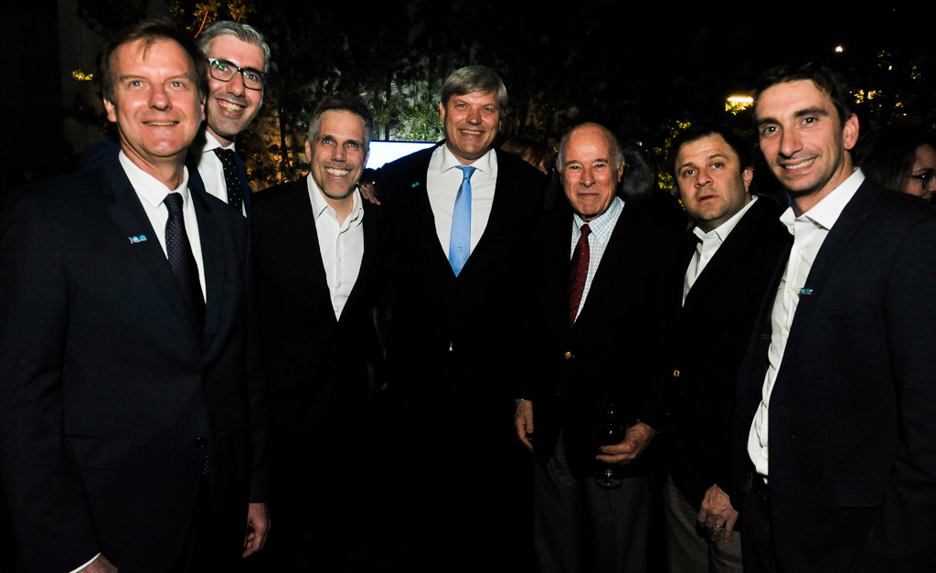 KLM armou cocktail em comemoração dos 100 anos da companhia - Lázaro ...