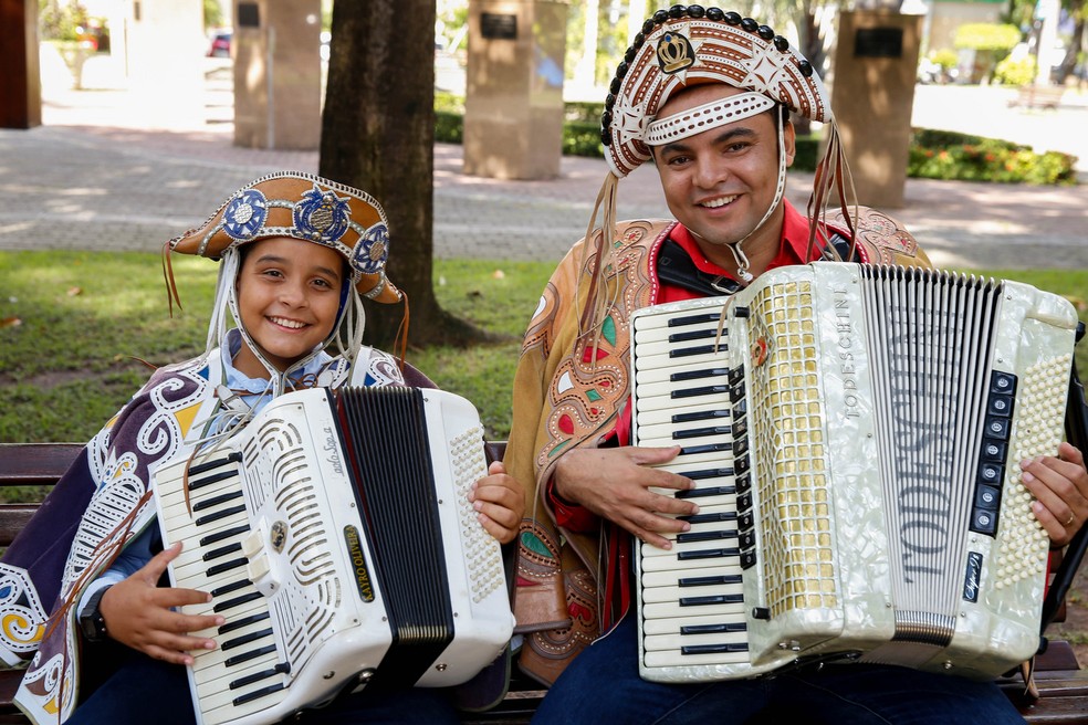 Hoje 26 de maio é celabrado o Dia Nacional do Sanfoneiro - Lázaro Medeiros