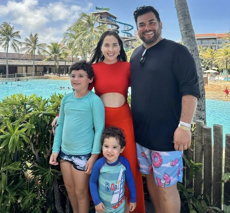 Rafael Cunha curte dias de descanso com a família no Beach Park - Lázaro Medeiros